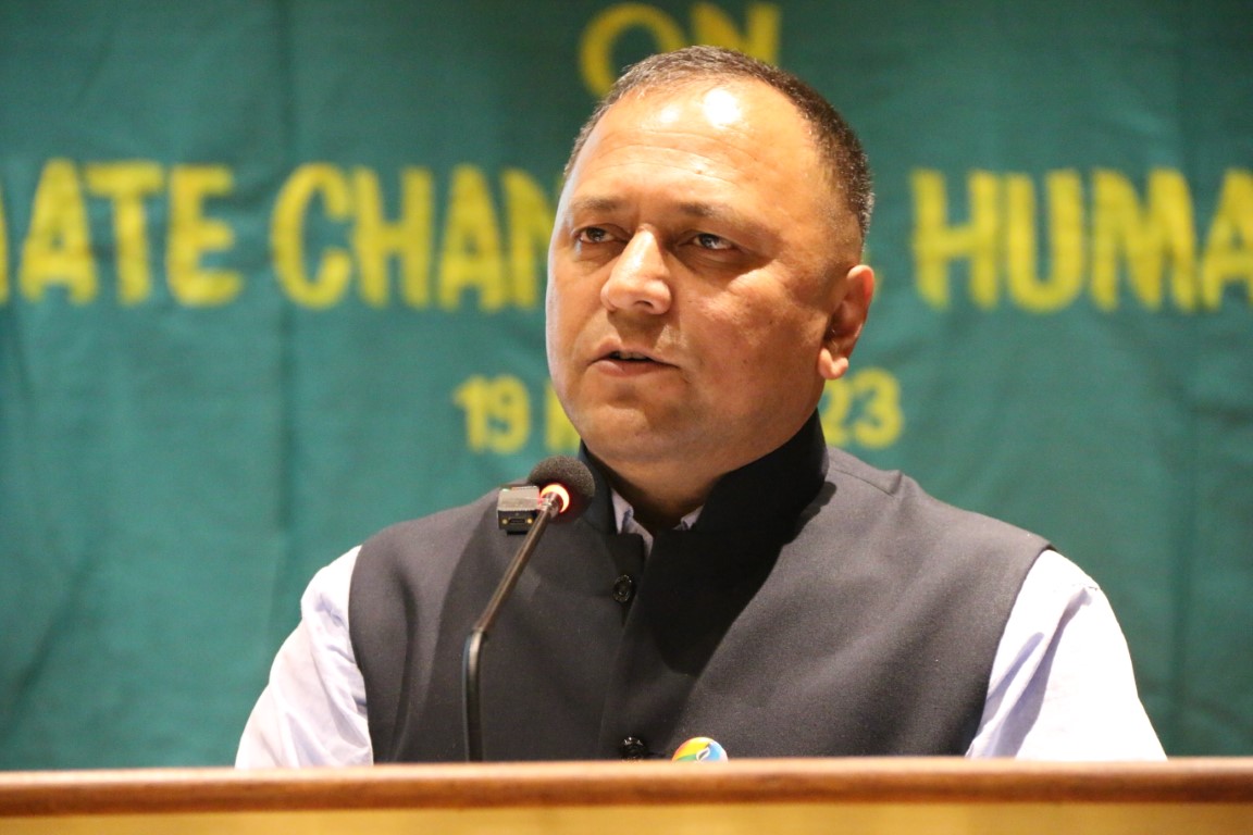 A Roundtable on Climate Change and Human Rights held by Amnesty Nepal ...